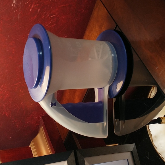 Tupperware | Kitchen | Tupperware Sift N Style Store Flour Sifter ...